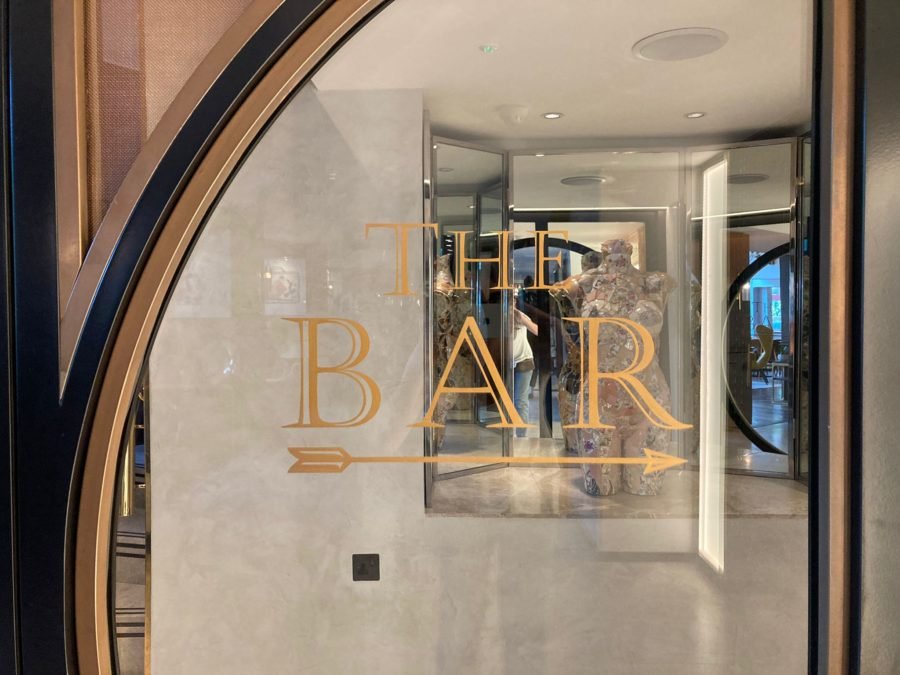 Flamboyant Flagship London Sign Writing: Beauty of Pure Gold Shop Signs ...