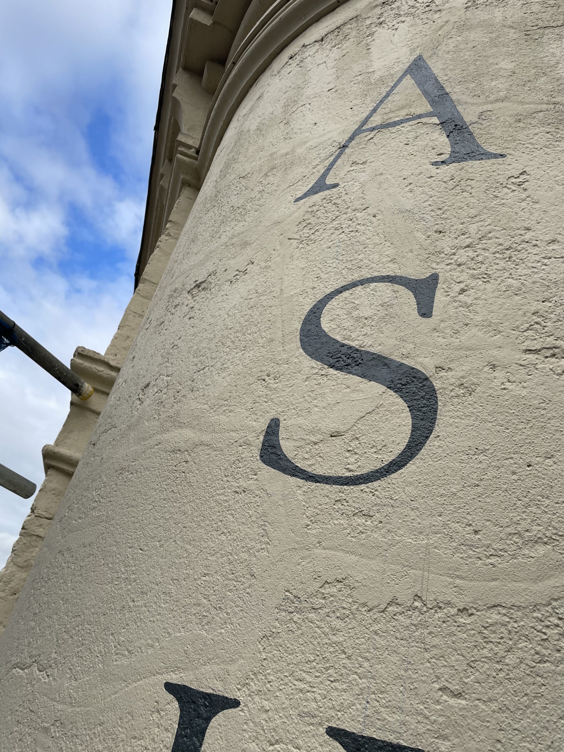 NGS CUSTOM BRUSHES + PAINTS | NGS Sign lettering & writing.